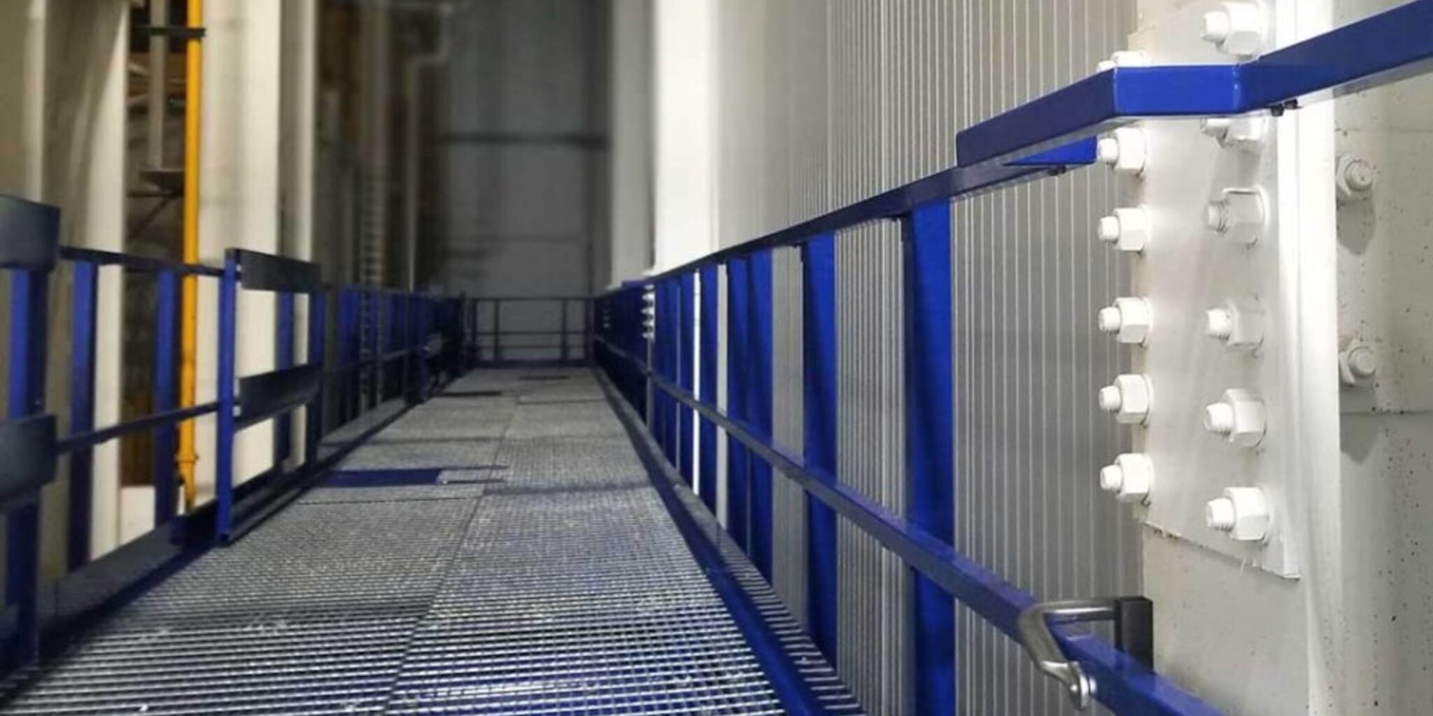 Custom Aluminum Catwalks - Pricing & Options | MH-USA