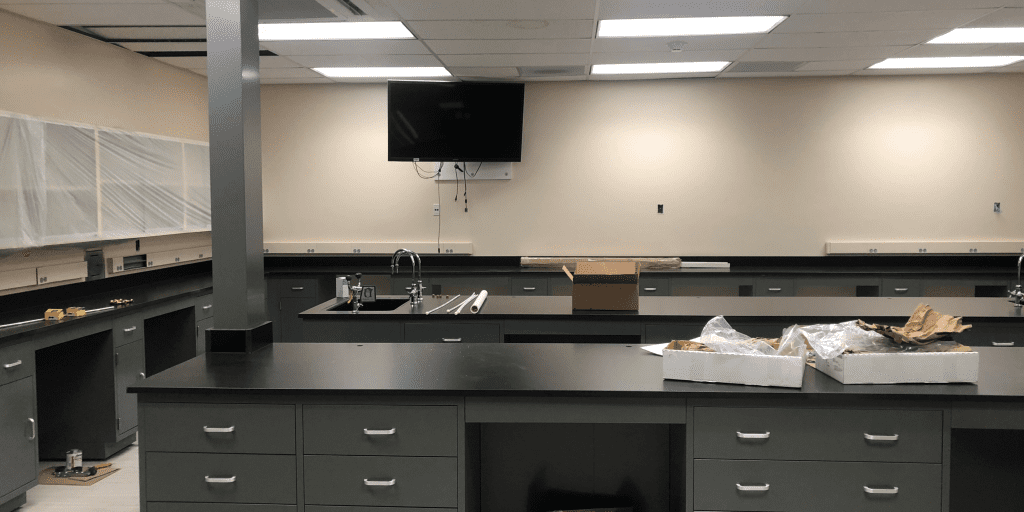 Benchtops in a Lab | Material Handling USA
