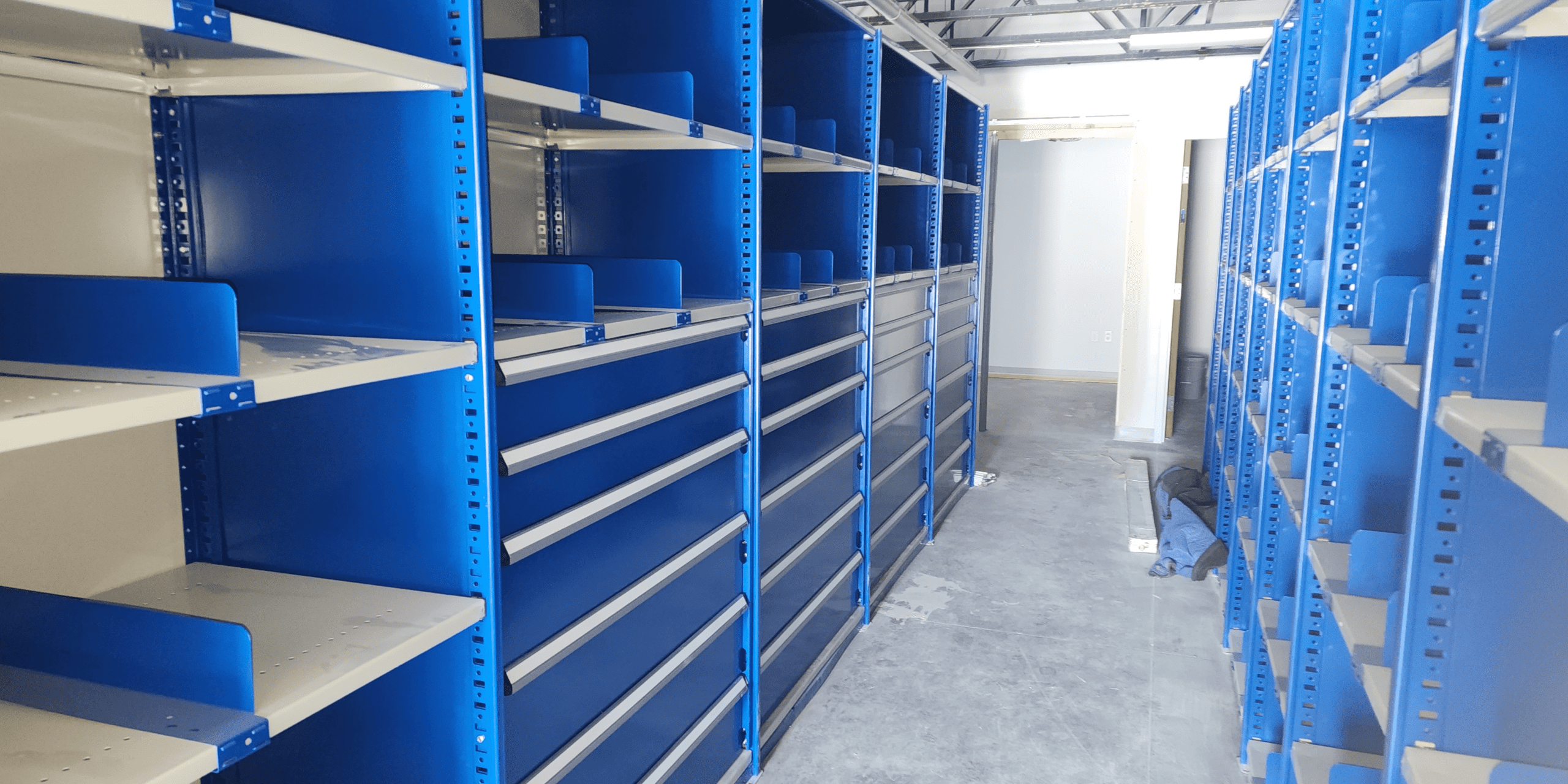 Vertical & Modular Storage Solutions for Auto Parts Rooms | Material ...